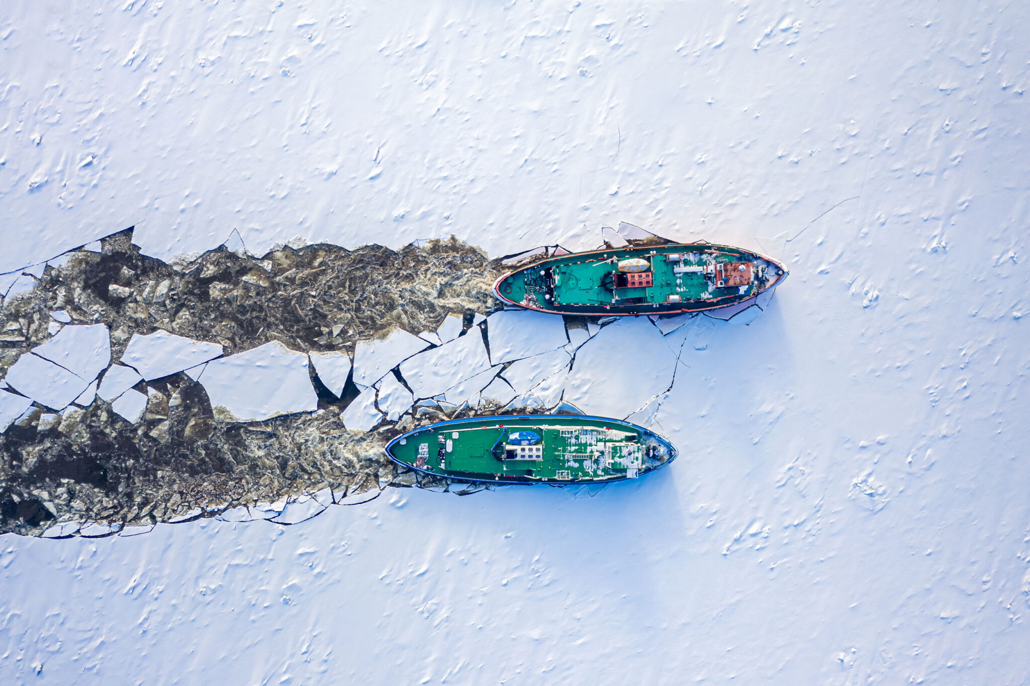 How Do Icebreaker Ships Work? Explained In Detail